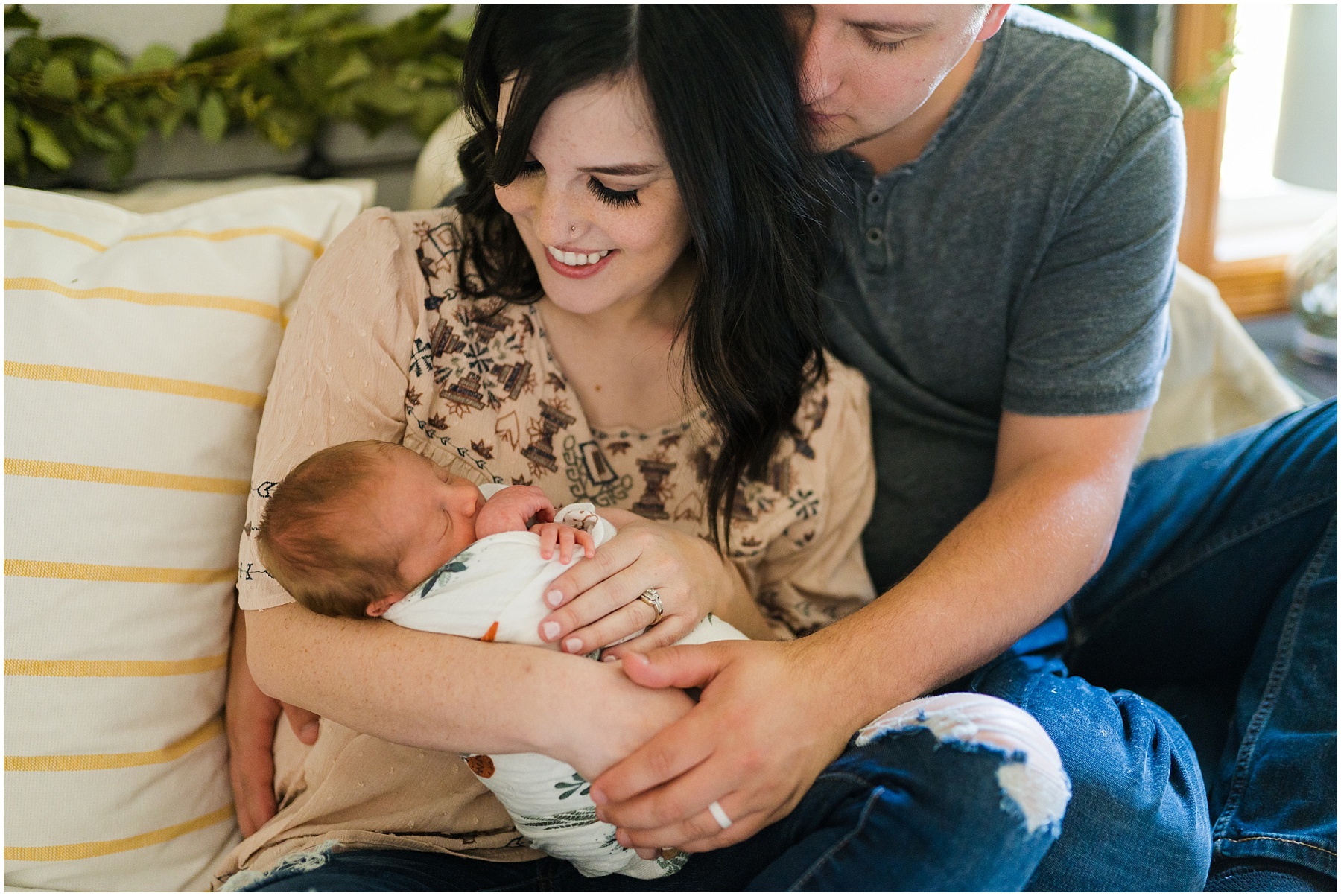 Newborn Cam Lifestyle Session - elizabethstonephotography.com